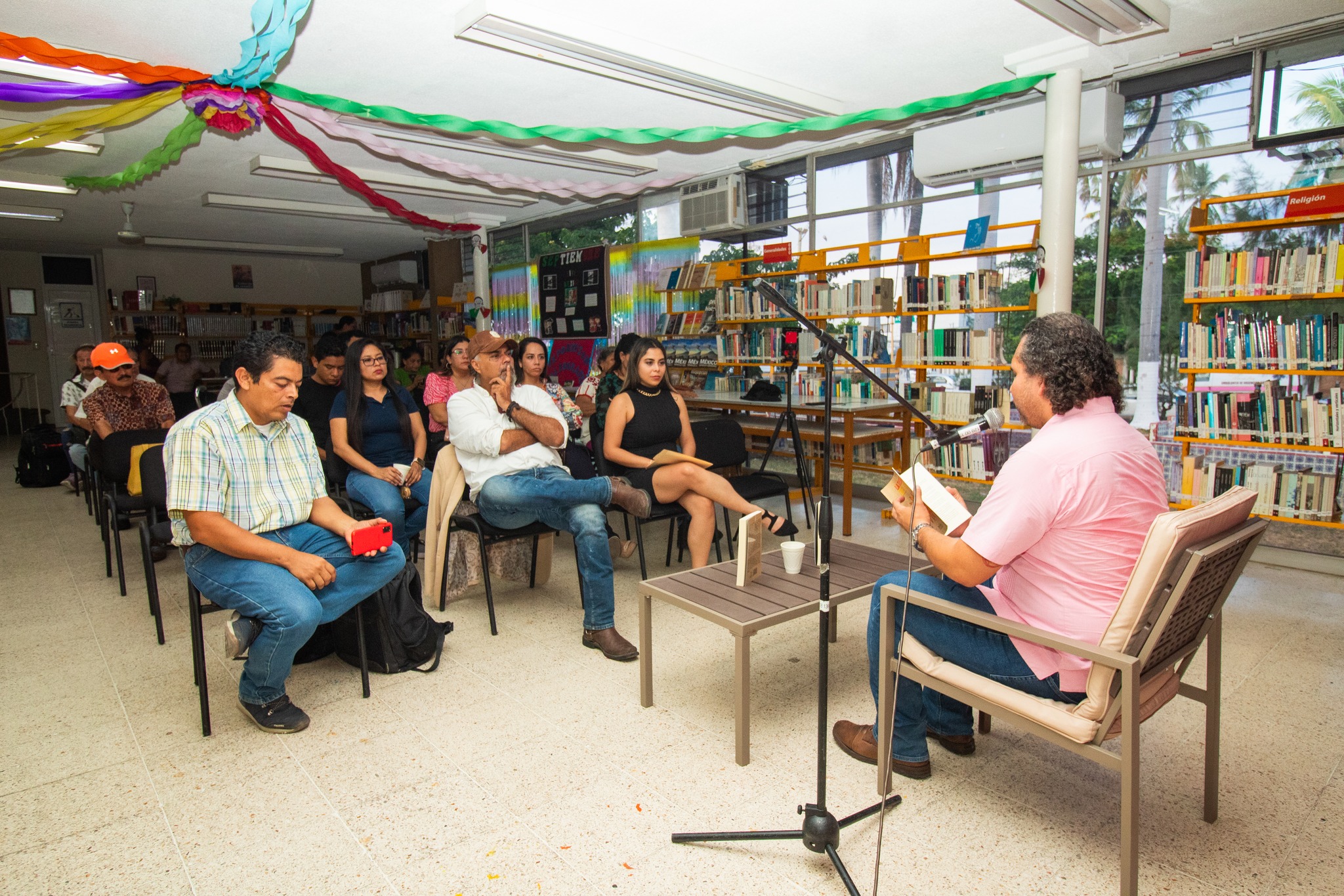 Promoción de la Obra Literaria "La Tierra del Sol" en Poza Rica - Poza York